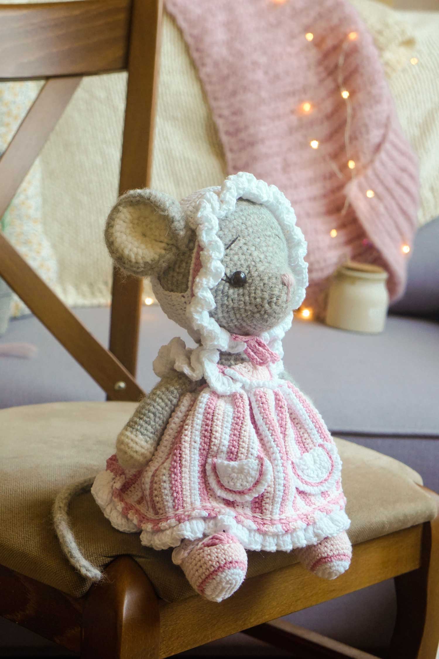 Crochet Clothes Pattern - Easter Mouse