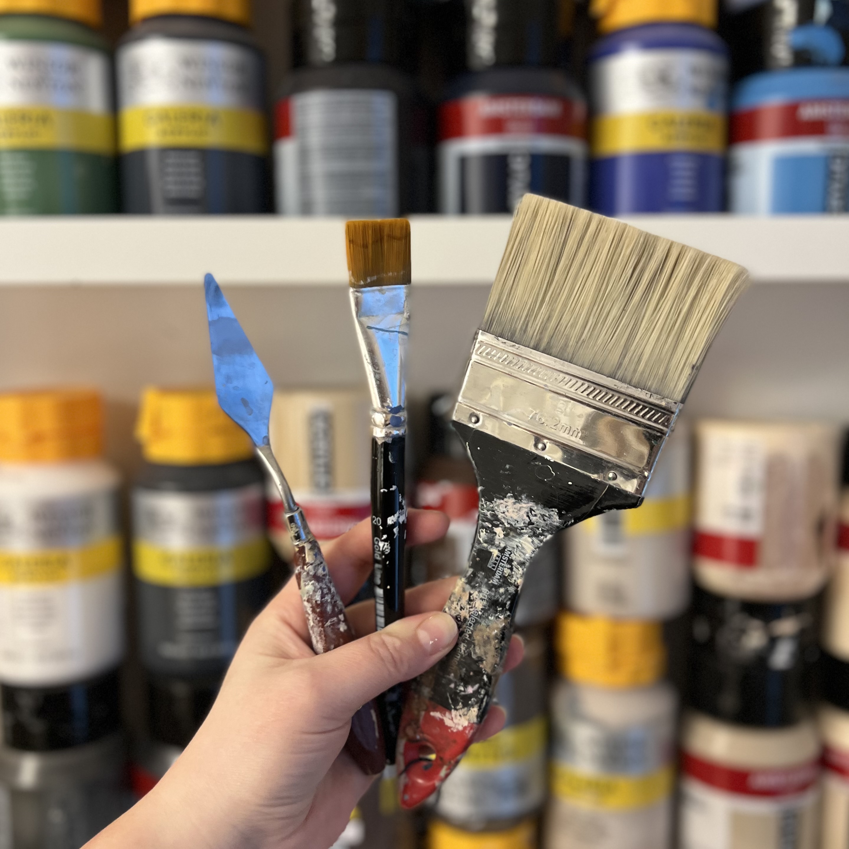 Skapa abstrakta strukturmålningar med glädje och flyt