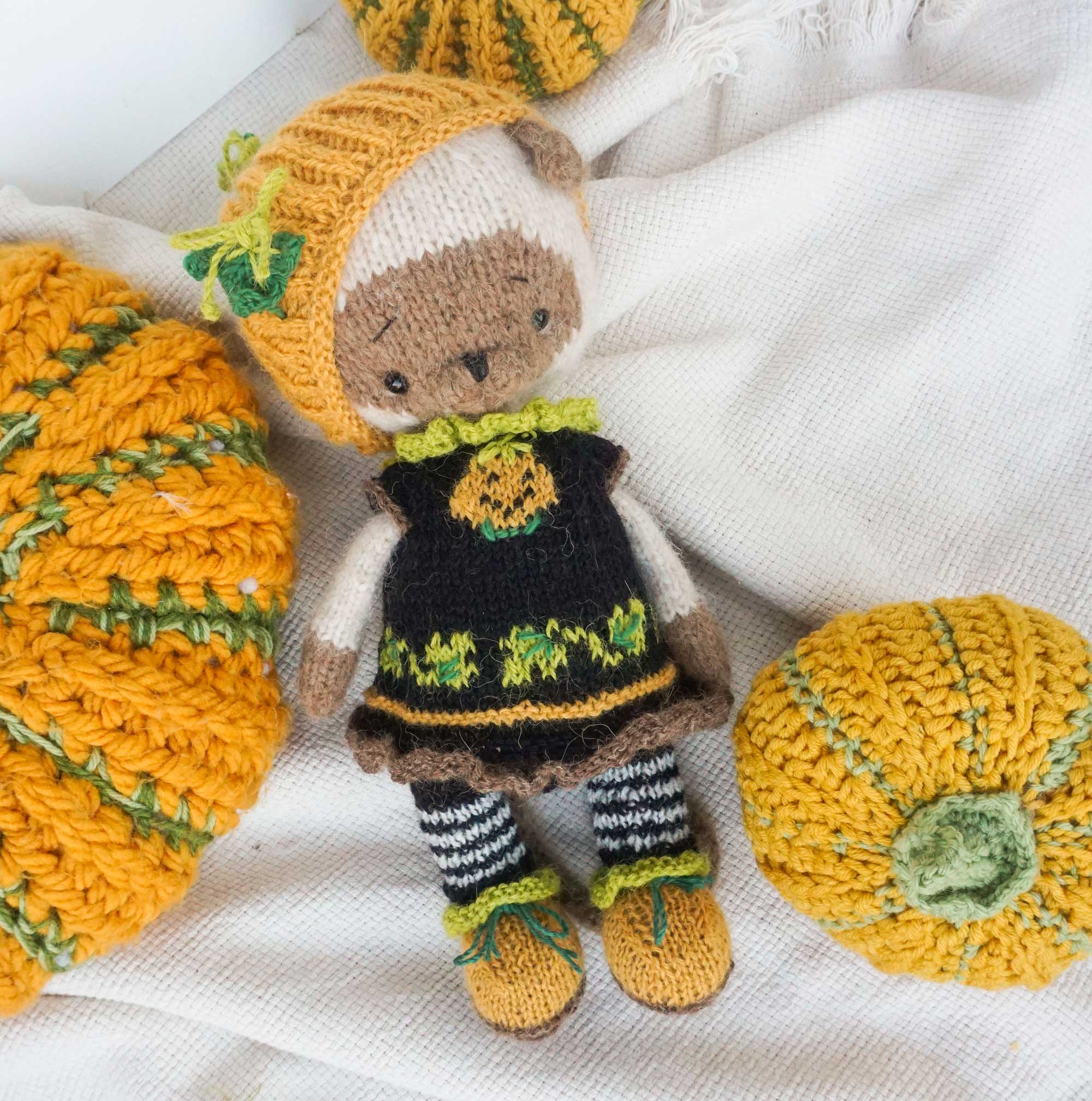 Knitting Toy Clothes Pattern - Baby Pumpkin for 10'' toys